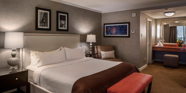 First Holiday Inn Express & Suites Opens in Australia