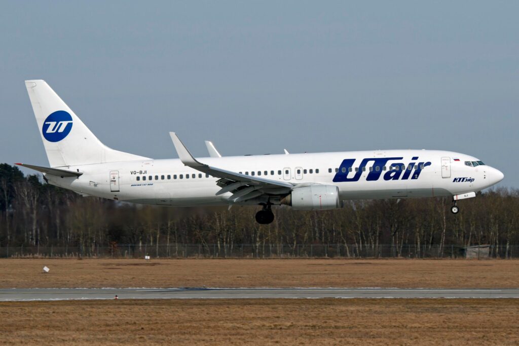 Utair Flight Makes Emergency Landing with 19kg of Radioactive Cargo