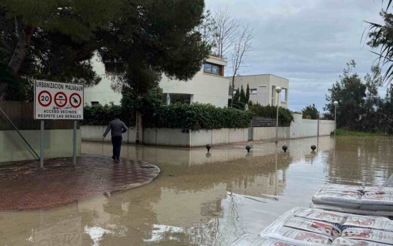 Storm Harry Batters Mediterranean Coastlines, Flooding Malta and ...