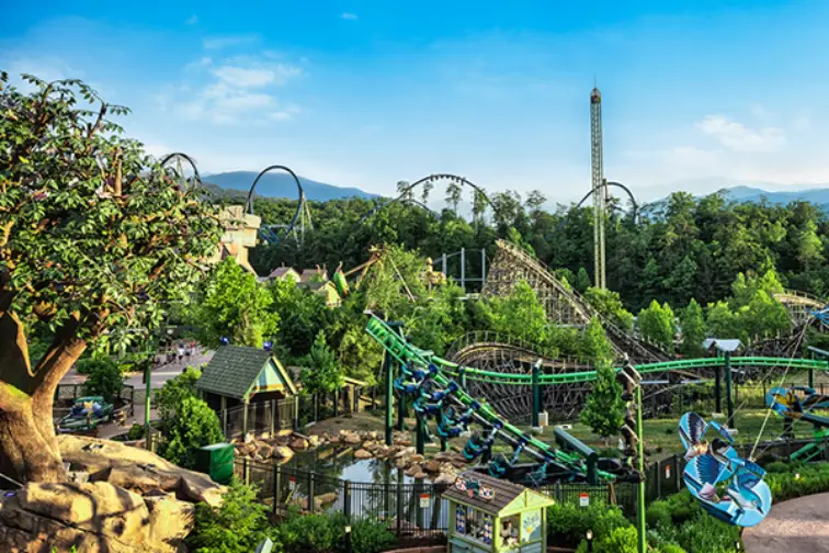Dollywood Begins Major Cashless Rollout At Splash Country And Resort Hotels